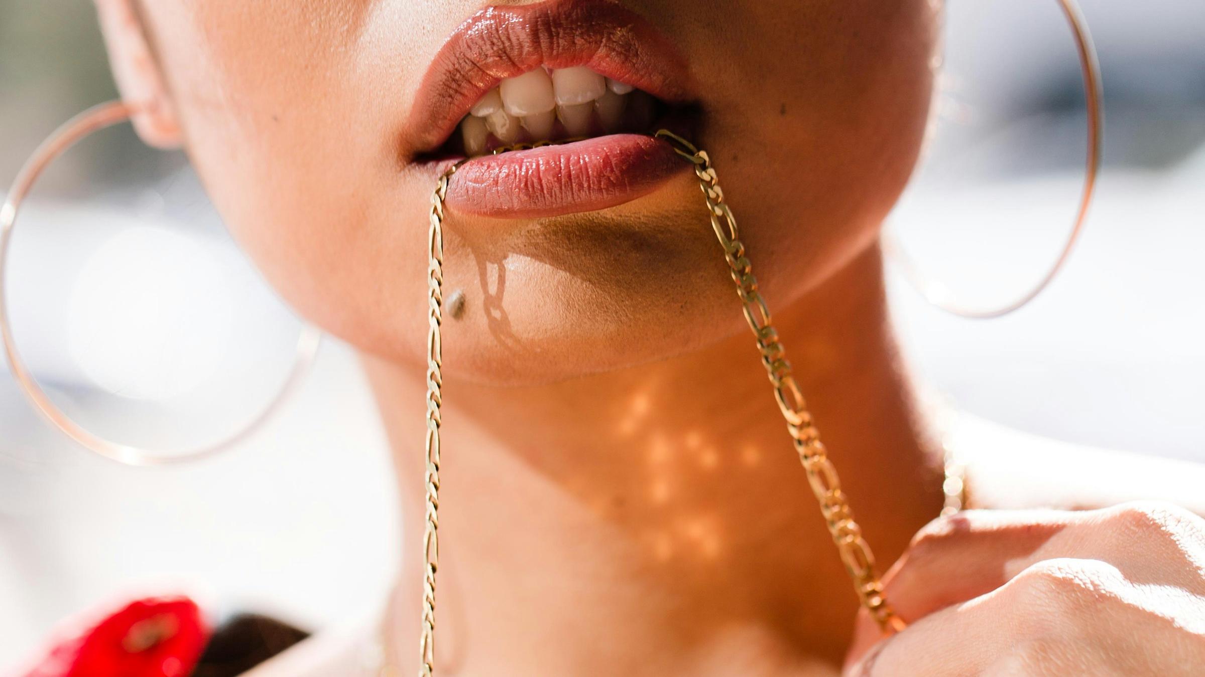 Why Kardashian-Jenner Jewelry Picks Appeal to All Ages: A Sparkling Gu ...